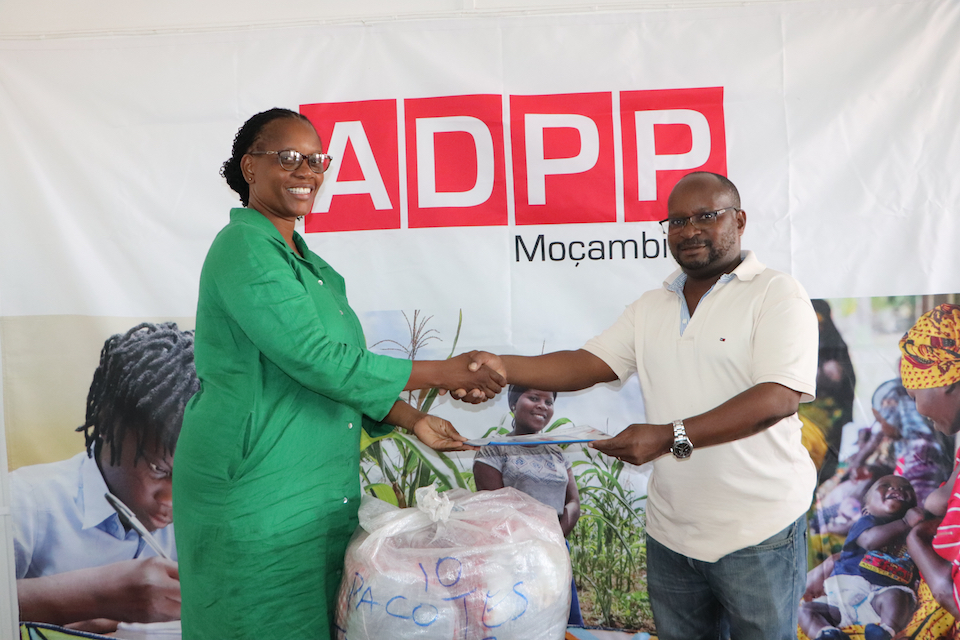 ADPP Mozambique - ADPP DELIVERS 3.5 TONNES OF CLOTHES TO VICTIMS OF ...